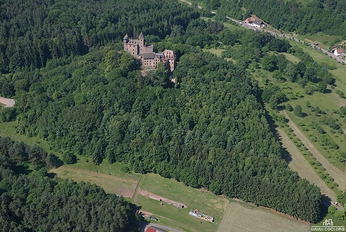 20 of the Most Insane Castles From Around the World