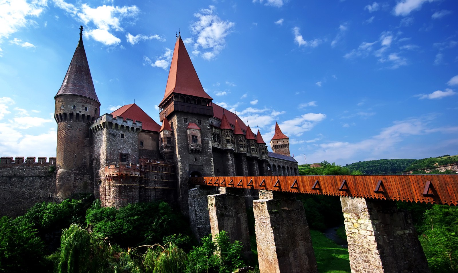 20 of the Most Insane Castles From Around the World