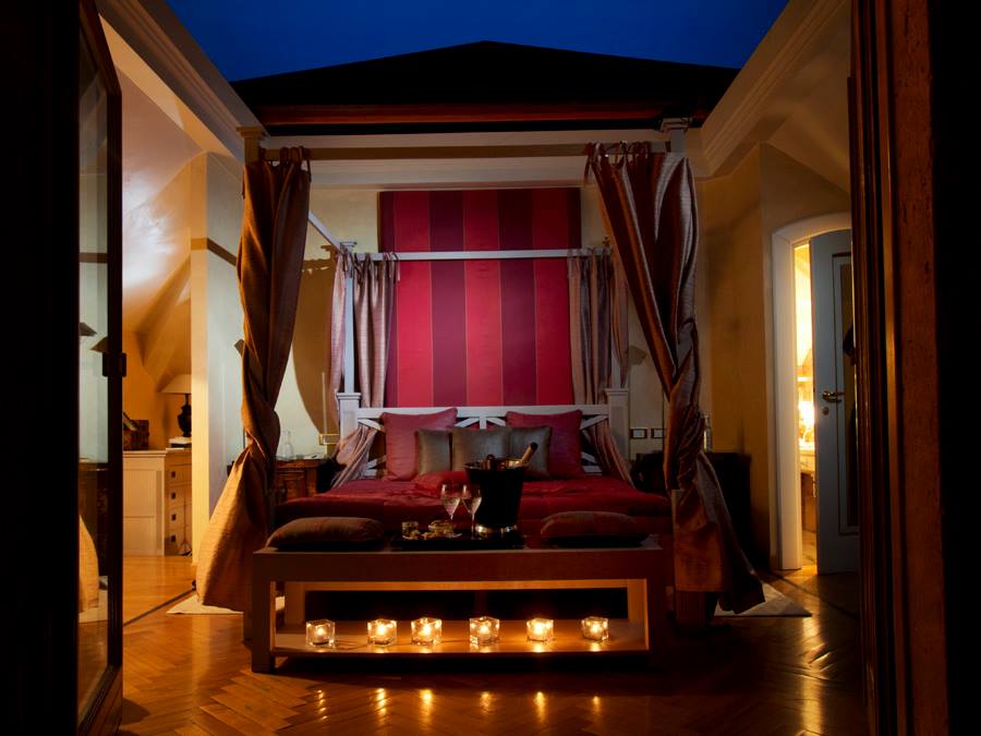 Amazing Hotel Room in Italy Has a Retractable Roof