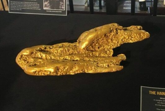 15 Largest Gold Nuggets Ever Found - Worthly