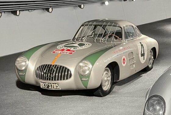 The Most Iconic Cars from 1945 to 1995 - Worthly