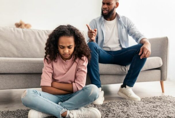 15 Telltale Signs of Ineffective Parenting - Worthly