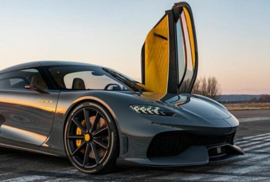 15 Strange Car Door Designs That Make a Statement - Worthly