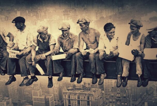 15 Fascinating Photos That Capture Pivotal Moments in History - Worthly