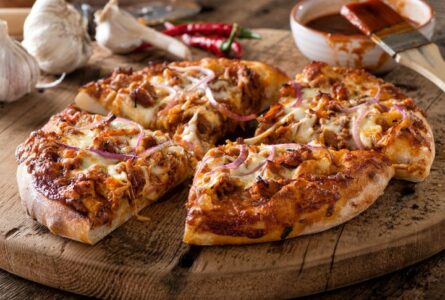 15 Foods and Drinks That Elvis Presley Loved - Worthly