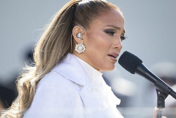 20 Celebrities Who Overcame Adversity - Worthly
