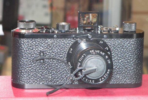15 Expensive Antique Cameras That Collectors Can't Resist - Worthly