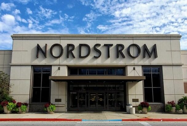 24 Luxury Stores Shaping America's High-End Retail Scene - Worthly