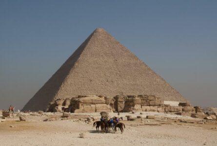 15 Mathematical Enigmas Hidden in the Architectural Design of the Great ...