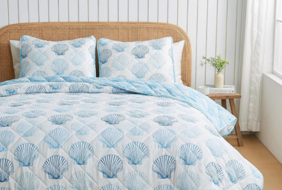 15 Stunning Headboards That Blend Style and Comfort - Worthly
