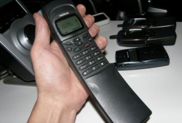 10 Classic Phones Collectors Love for Their Nostalgic Value - Worthly
