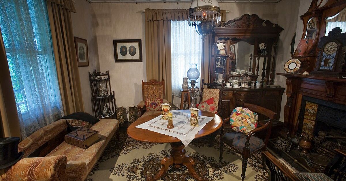 20 Items That Stopped Being Expensive Collectibles - Worthly