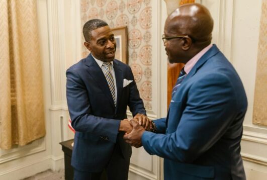 10 Traits That Set Truly Sophisticated People Apart - Worthly