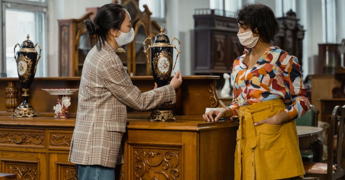 10 Insider Tricks To Sell Antiques Like A Pro - Worthly