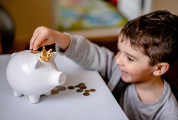 Wealthy Parents Teach These 20 Lessons To Their Kids - Worthly