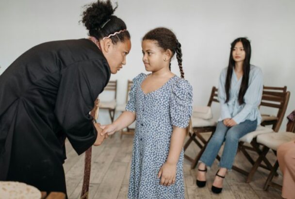 Wealthy Parents Teach These 20 Lessons To Their Kids - Worthly