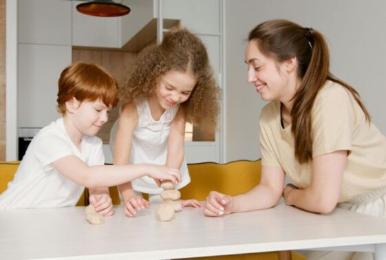 Wealthy Parents Teach These 20 Lessons To Their Kids - Worthly