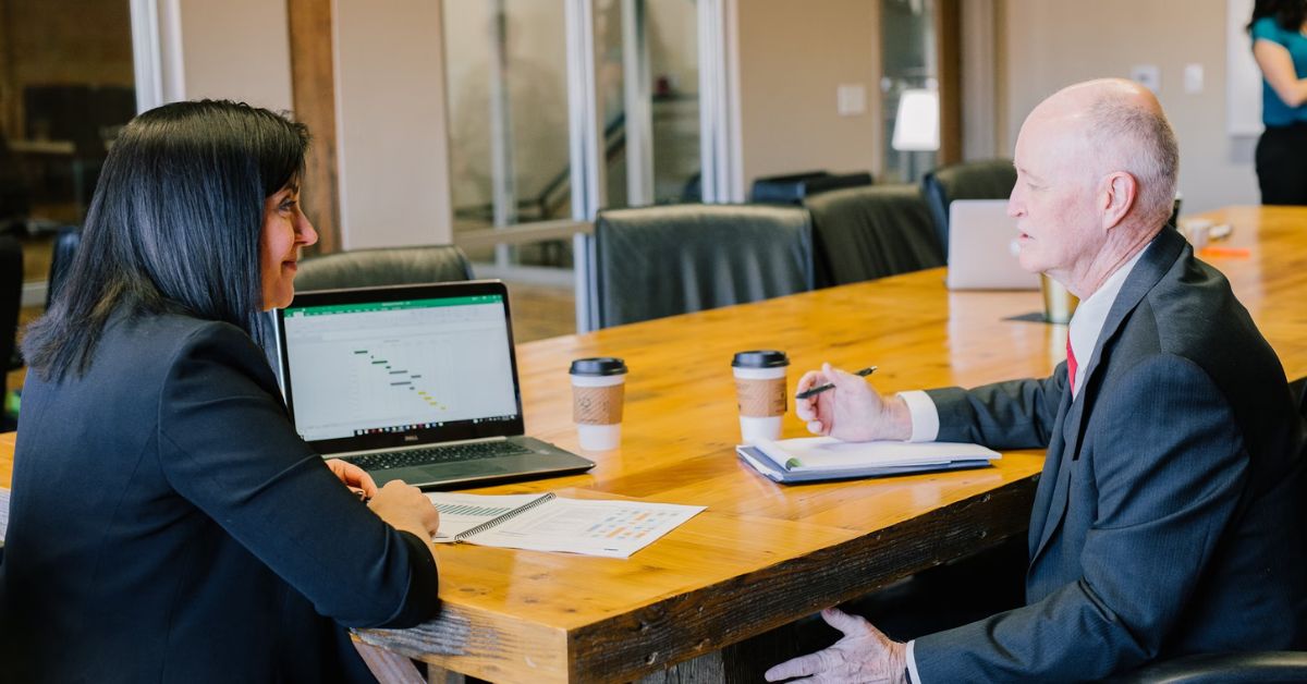 10 Tips For Professionally Discussing Problems With Your Manager - Worthly