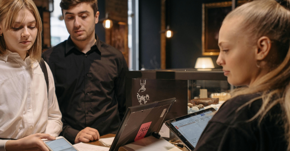 10 Smart Moves To Outsmart The Ghost Tapping Scam - Worthly